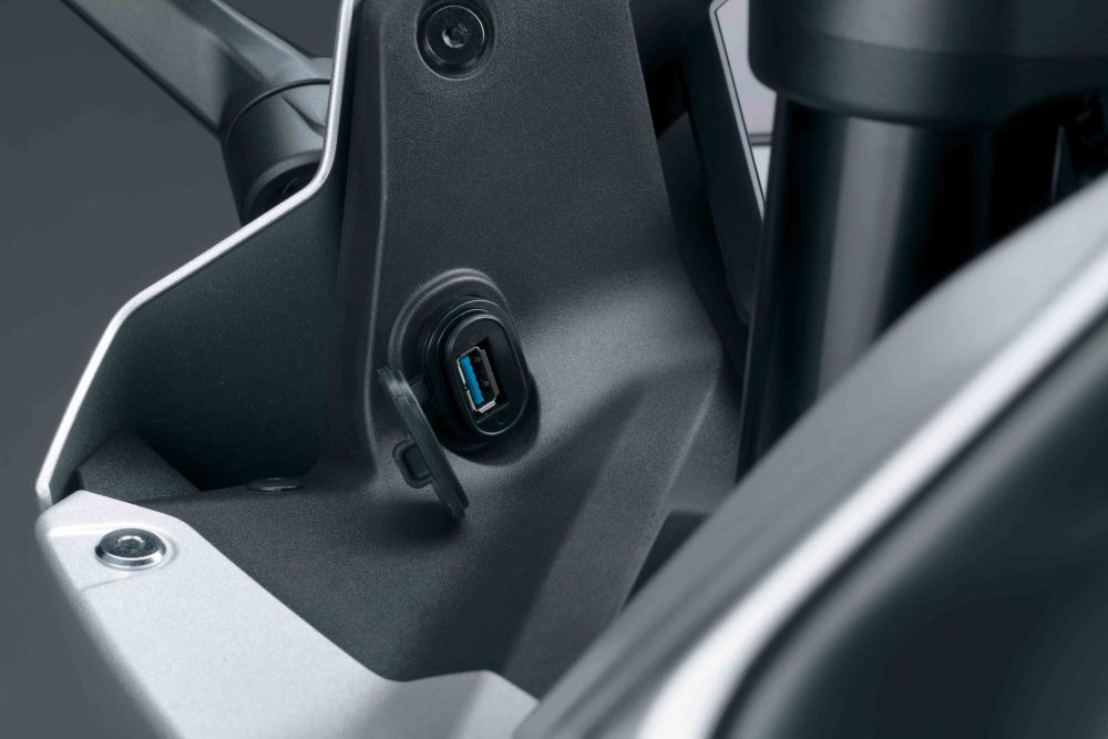 USB Socket - Suzuki Canada Inc.
